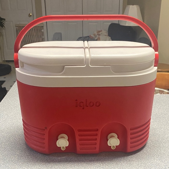 Igloo | Other | Igloo Dual Spout Red And White Cooler | Poshmark